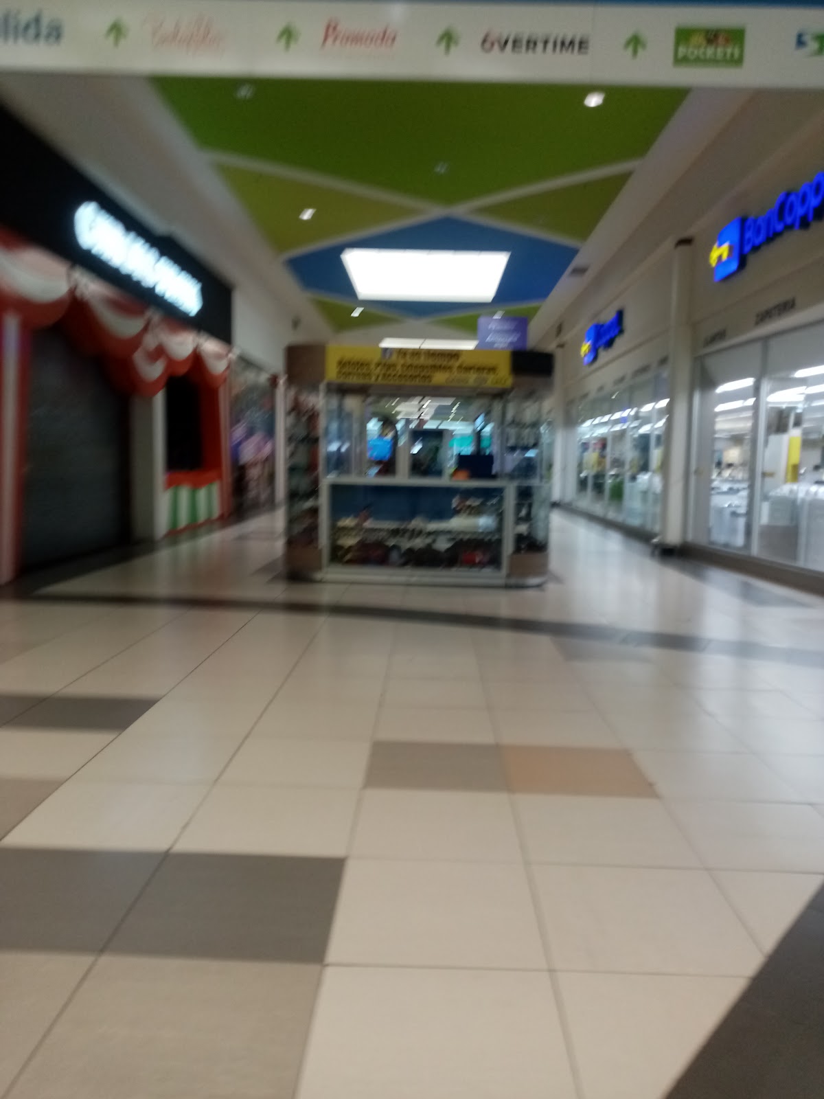 Plaza Sendero la Fe en Apodaca, Nuevo León