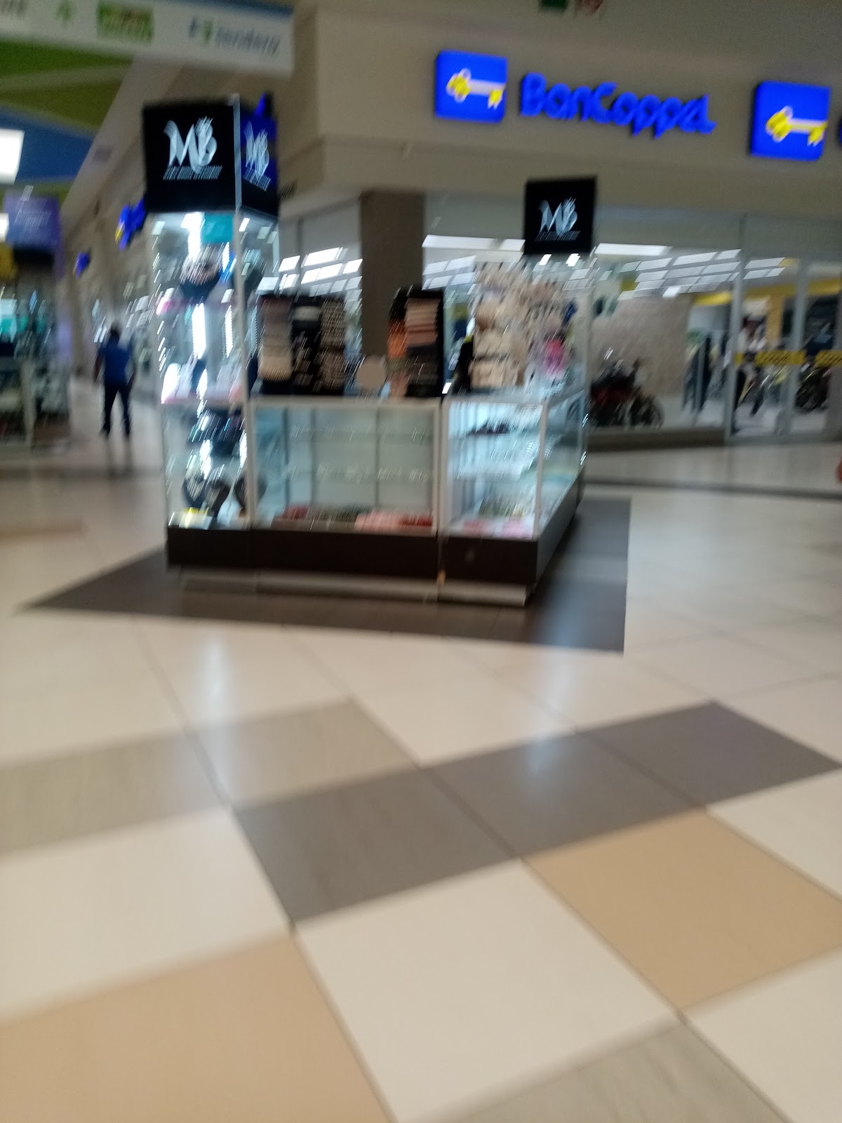 Plaza Sendero la Fe en Apodaca, Nuevo León